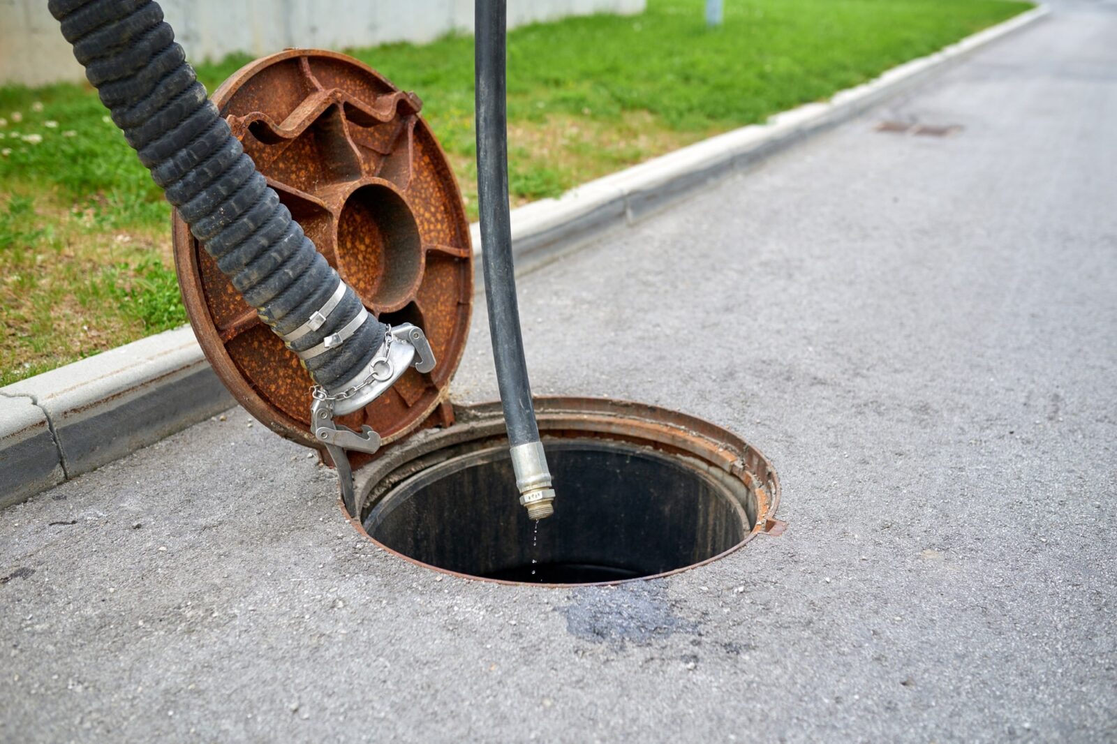 שרותי ביובית לפתיחת סתימות SOS 24/7 ביוביות | רפאל אינסטלציה